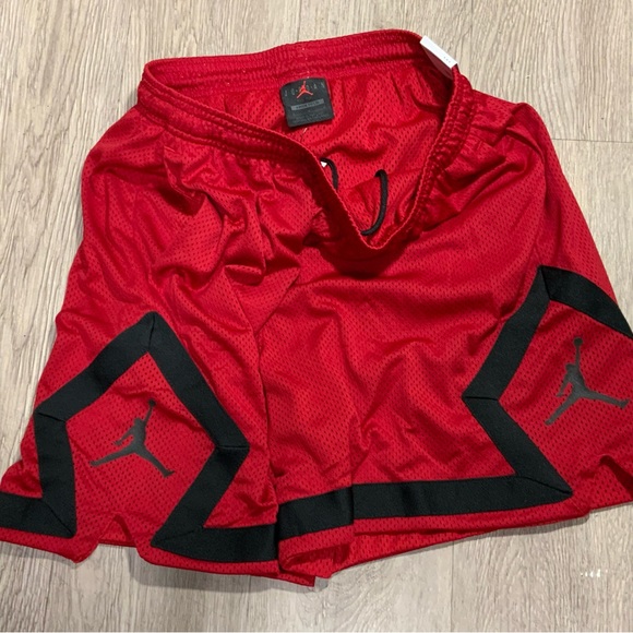 Jordan | Shorts | Nike Air Jordan Heritage Diamond Shorts Gym Red Black ...